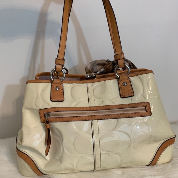 Coach | Bags | Coach Signature Ivory Kiss Lock Tote Purse | Poshmark